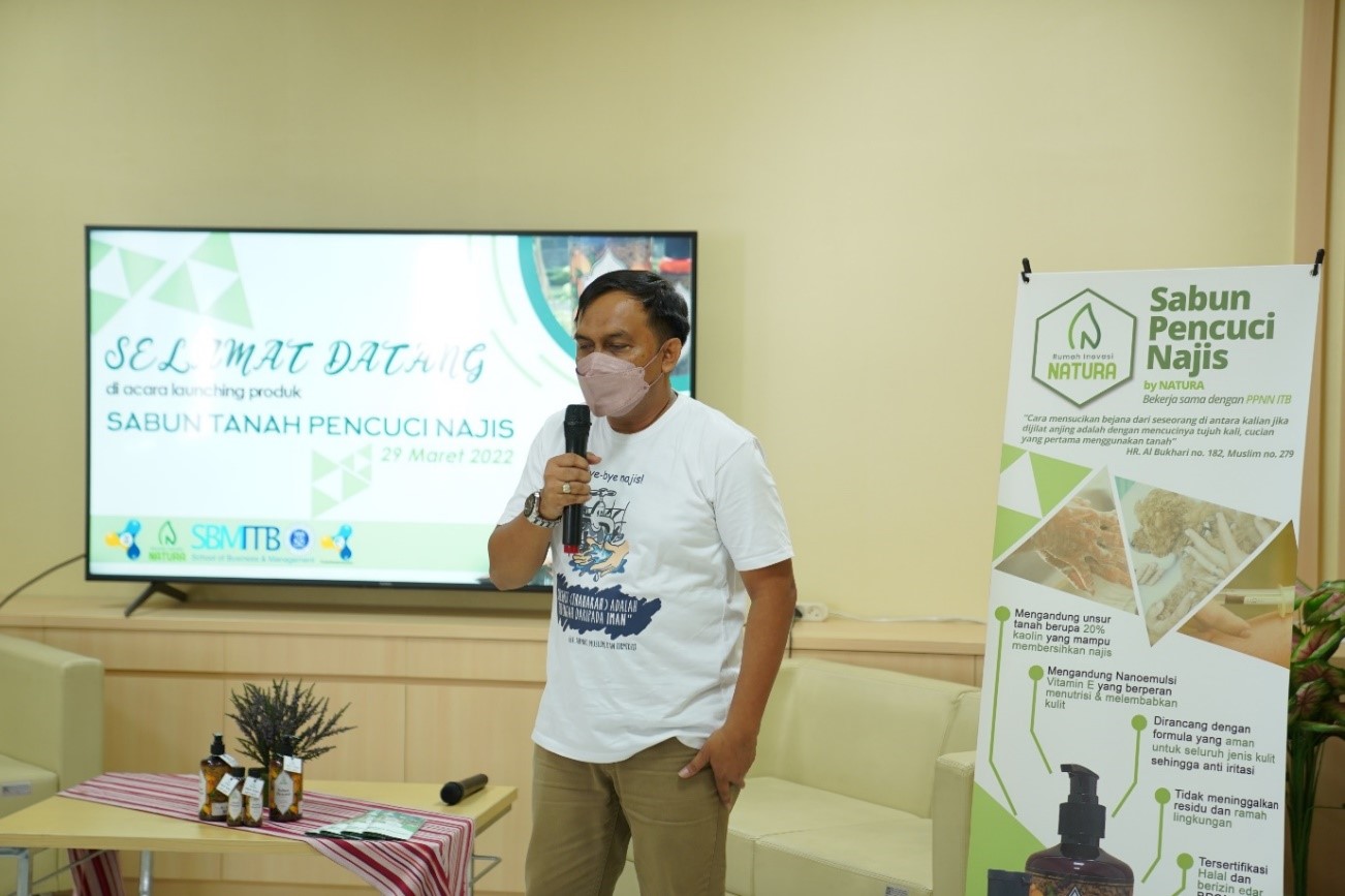 Launching Produk Natura, Sabun Pembersih Najis Buatan PPNN ITB dan ...