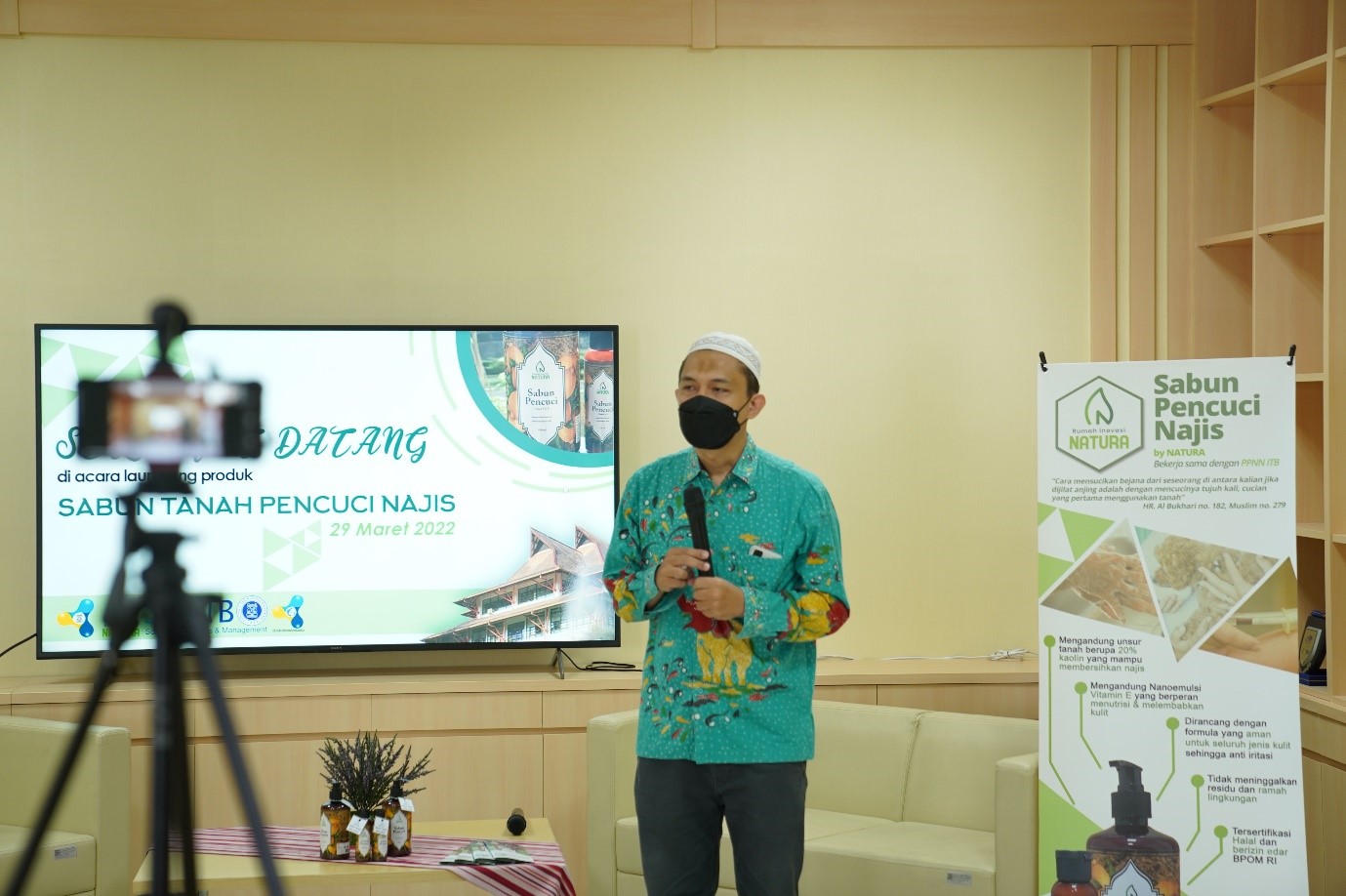Launching Produk Natura, Sabun Pembersih Najis Buatan PPNN ITB dan ...